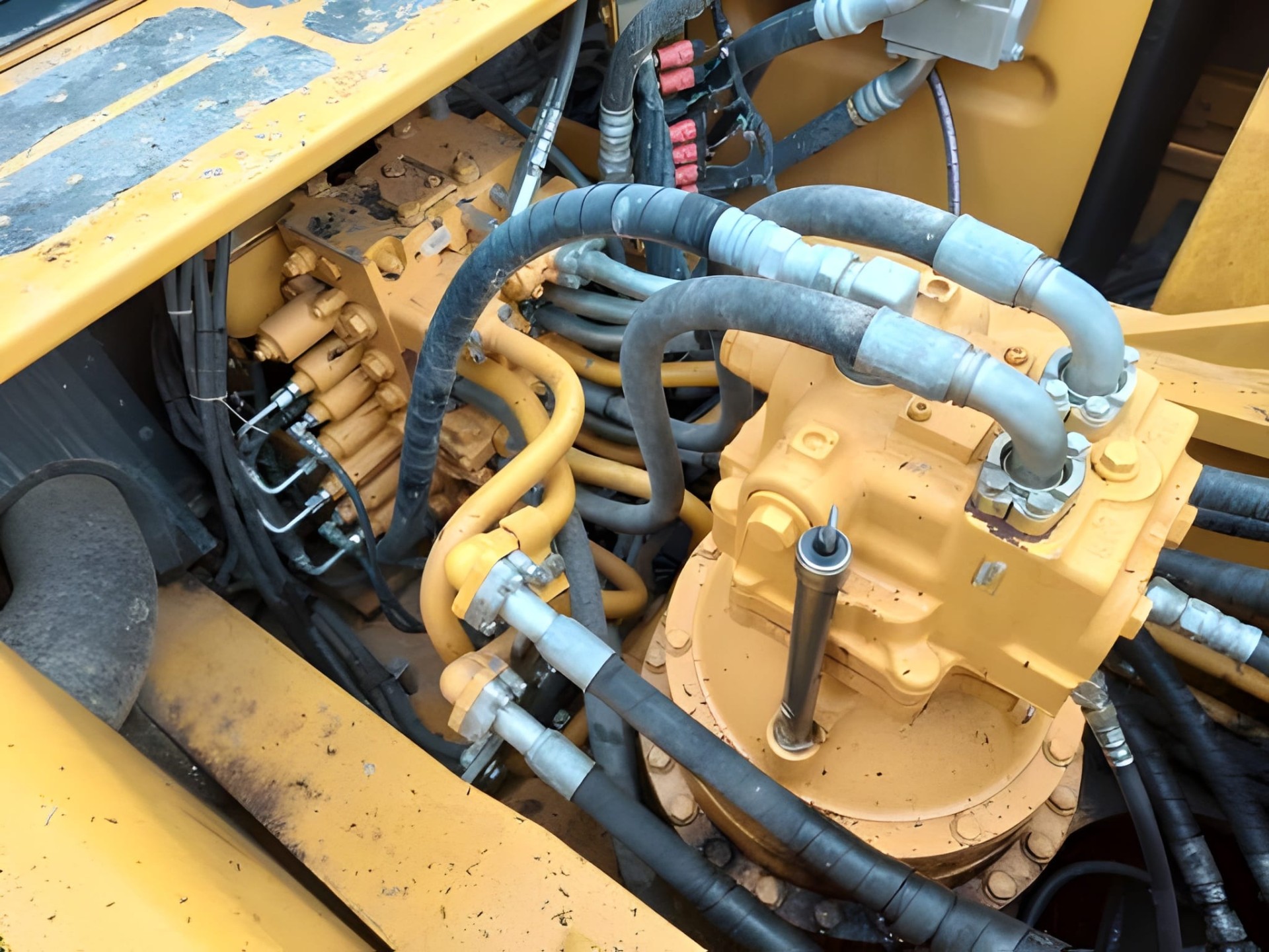 Mengenal Control Valve Excavator: Jantung Sistem Hidrolik - Distributor ...